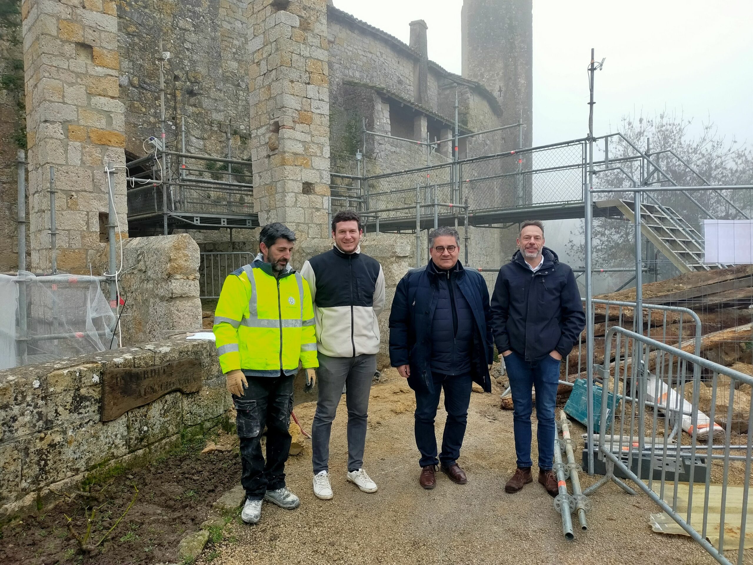 Un nouveau pont-levis pour Larressingle - SGRP Société Gersoise de ...
